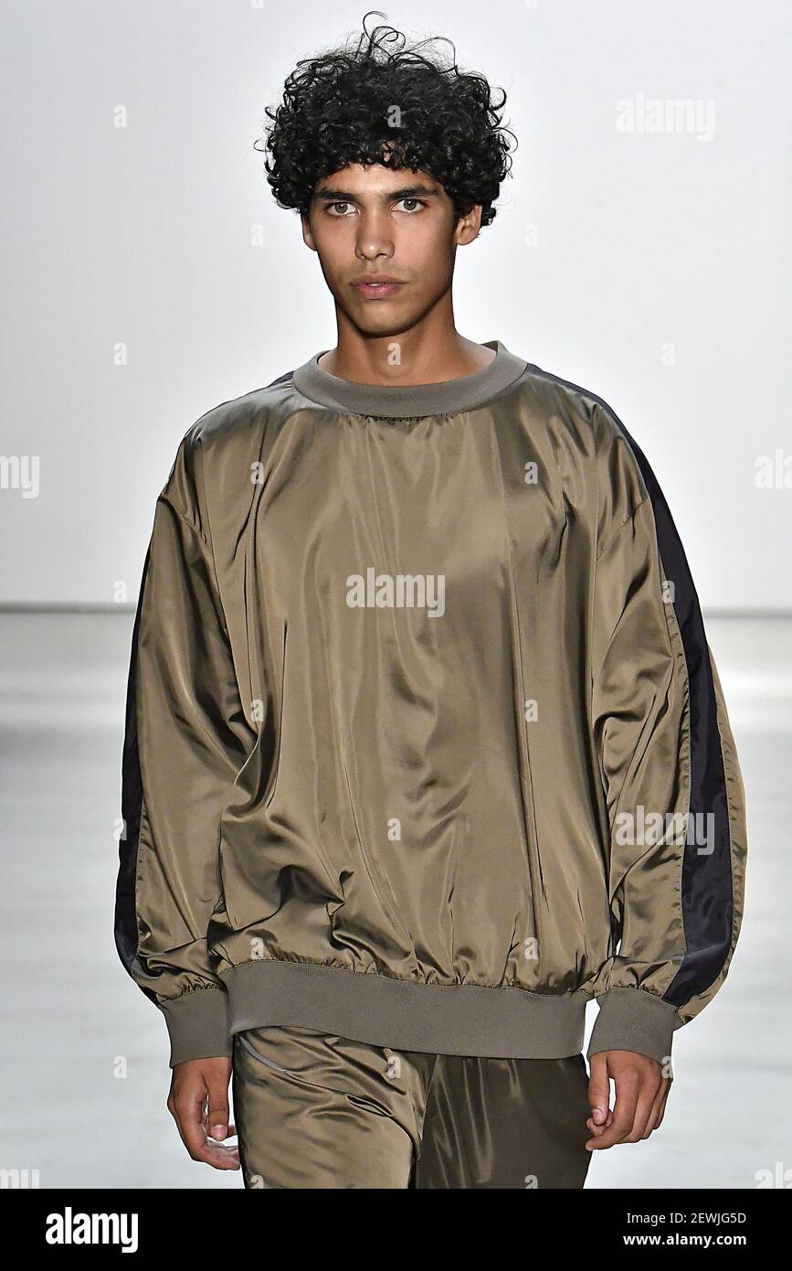 Model attends NY: Band of Outsiders New York RTW Spring Summer 2017 on ...