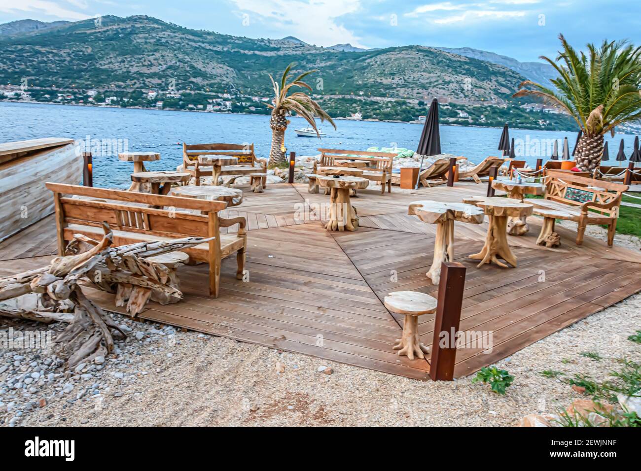 Wooden bar hi-res stock photography and images - Alamy