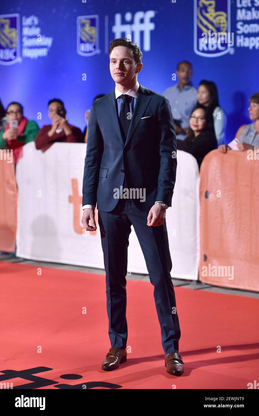 Actor Mark O'Brien attends the "Arrival" Premiere during the 2016 ...