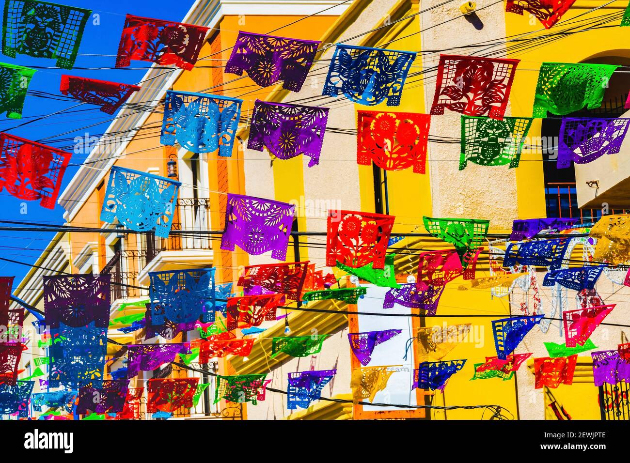 Mexican paper flags hi-res stock photography and images - Alamy