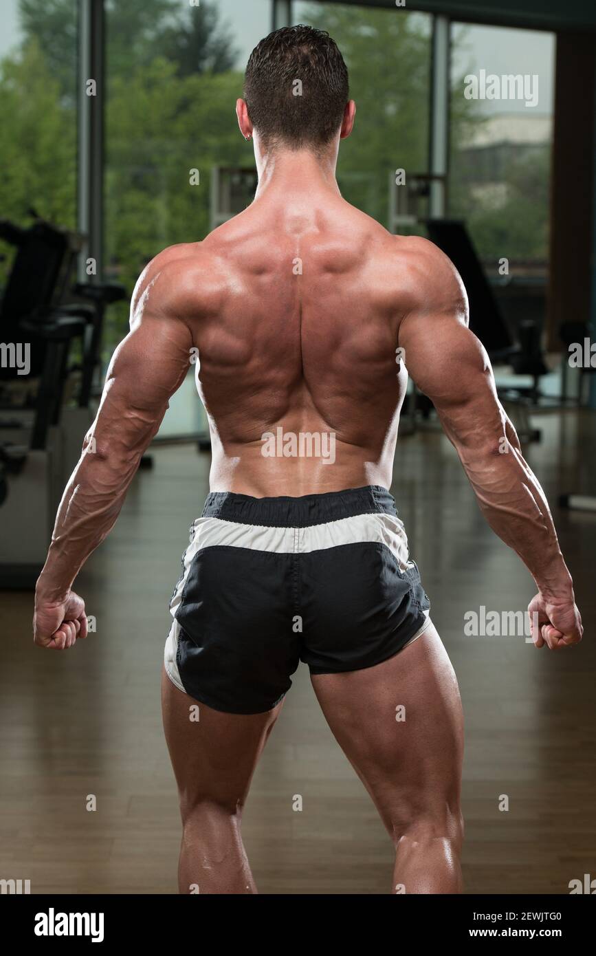 Man flexing muscle hi-res stock photography and images - Alamy