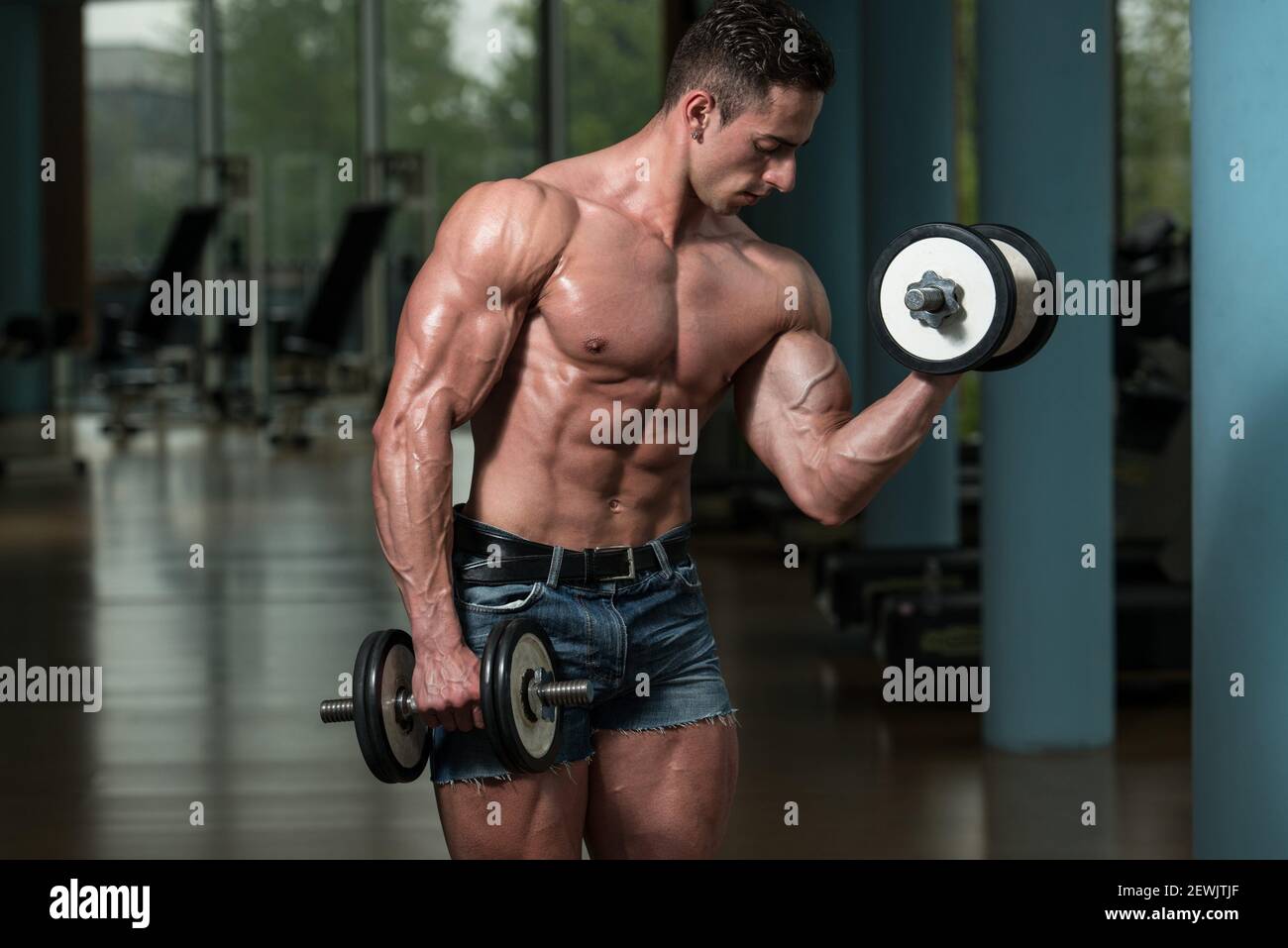 Human concentration hi-res stock photography and images - Alamy