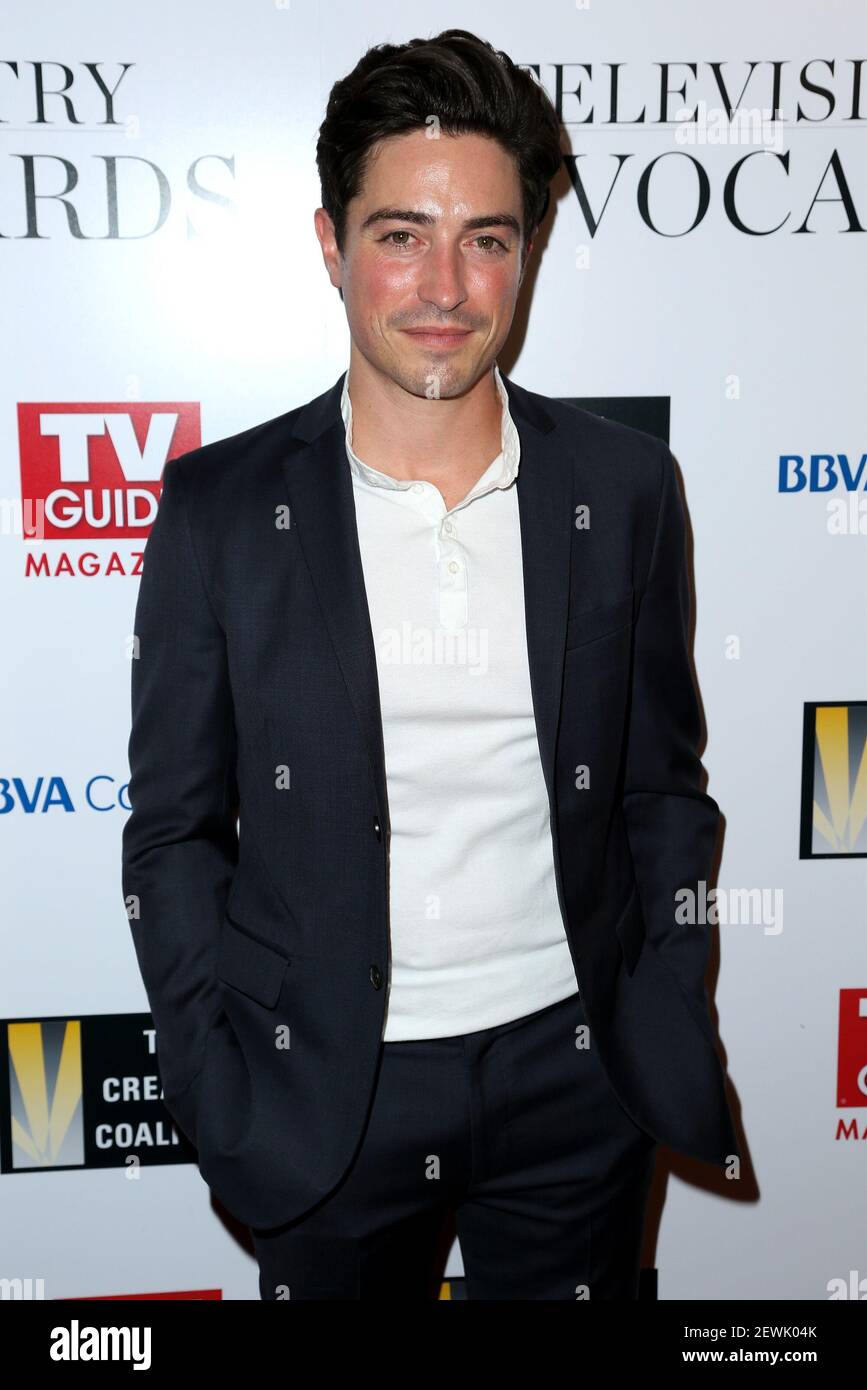 LOS ANGELES, CA - SEPTEMBER 16: Ben Feldman arrives at the 2016 ...