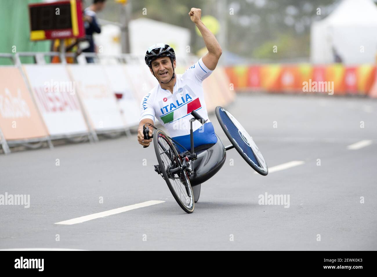 Paracycling Relay High Resolution Stock Photography and Images - Alamy