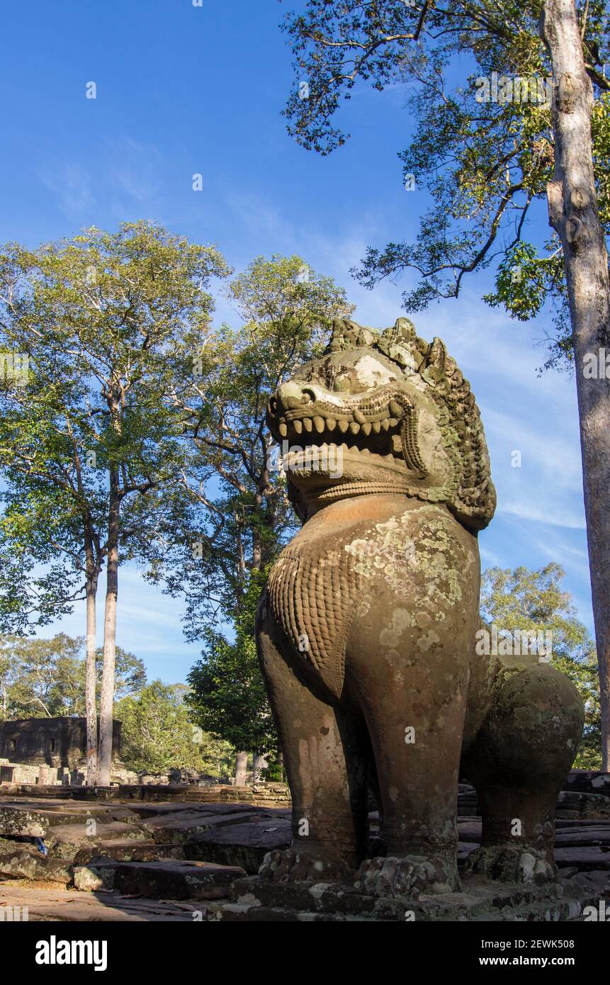 Stone Lion. Entrance to the Bayon. Angkor Thom Stock Photo - Alamy