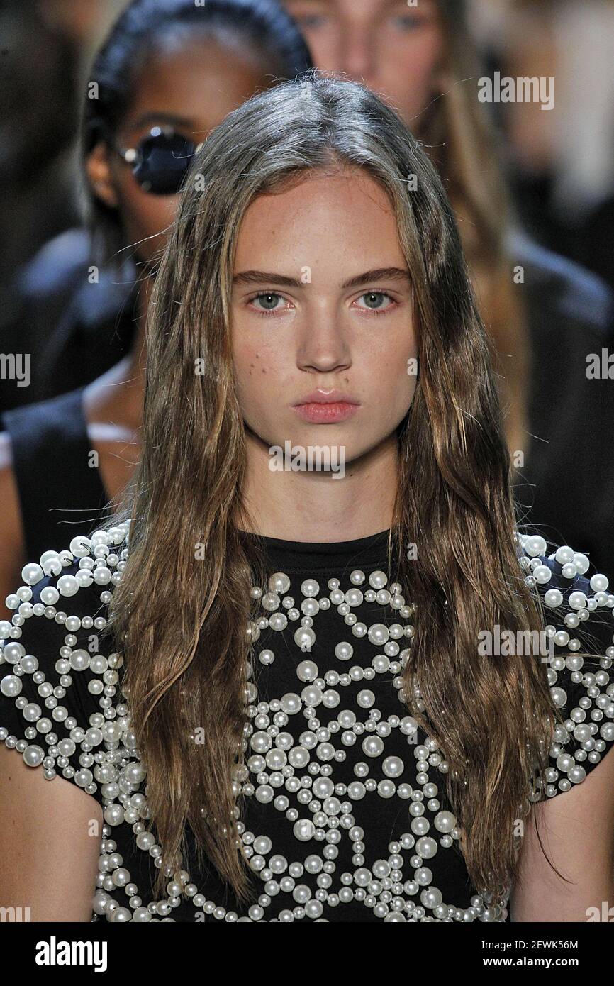 Adrienne Jüliger attends NY: Vera Wang RTW Spring Summer 2017 on ...