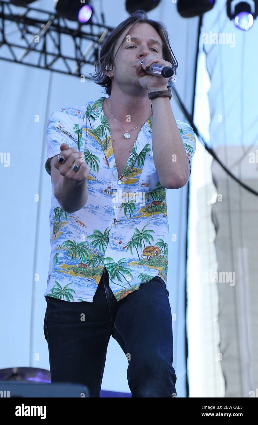 24 September 2016 - Las Vegas, NV - Cage The Elephant, Matt Shultz ...