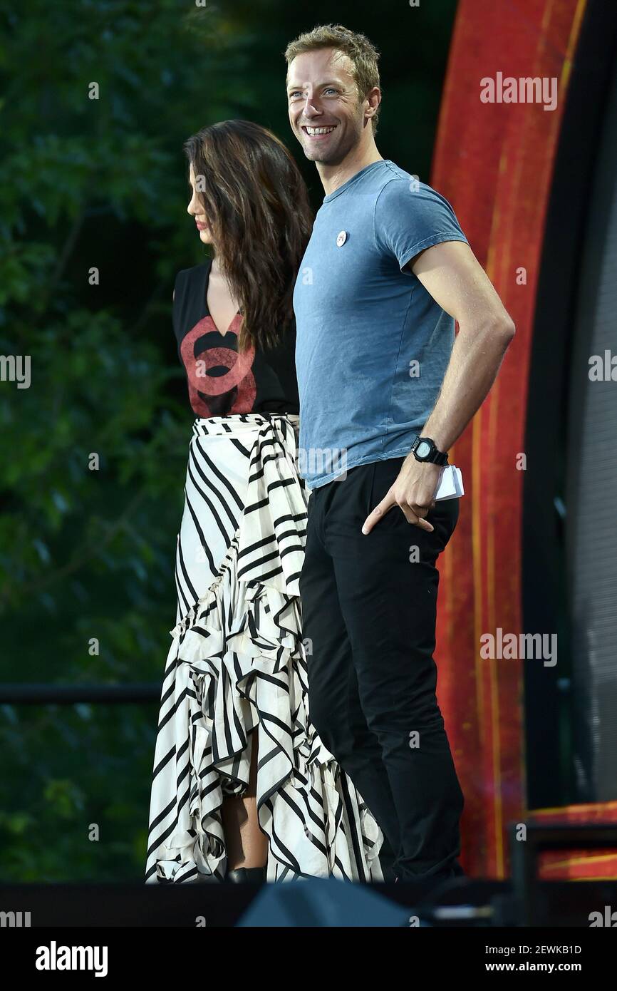 (L-R) Actress Priyanka Chopra and musician Chris Martin attend the 2016 ...