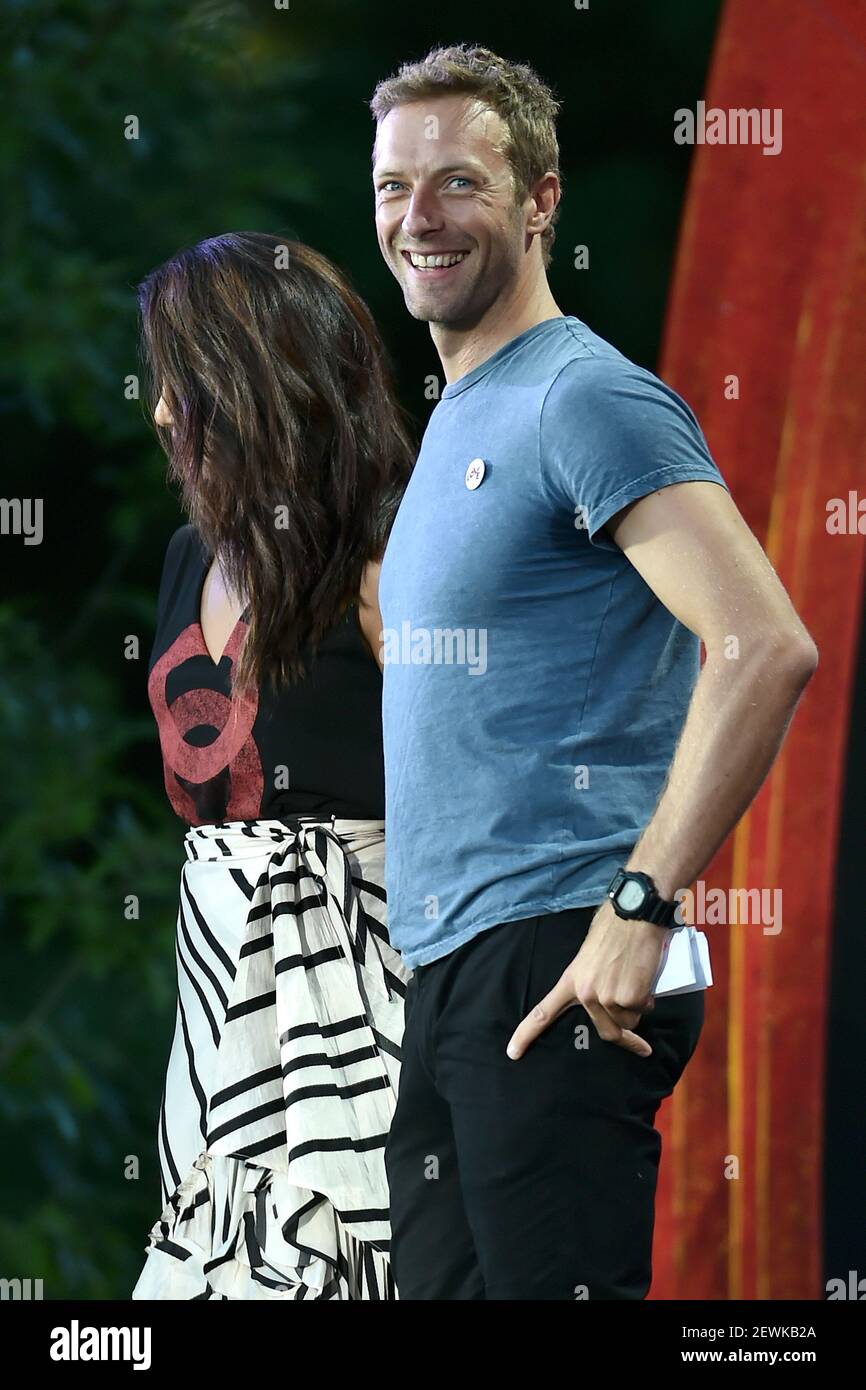 (L-R) Actress Priyanka Chopra and musician Chris Martin attend the 2016 ...