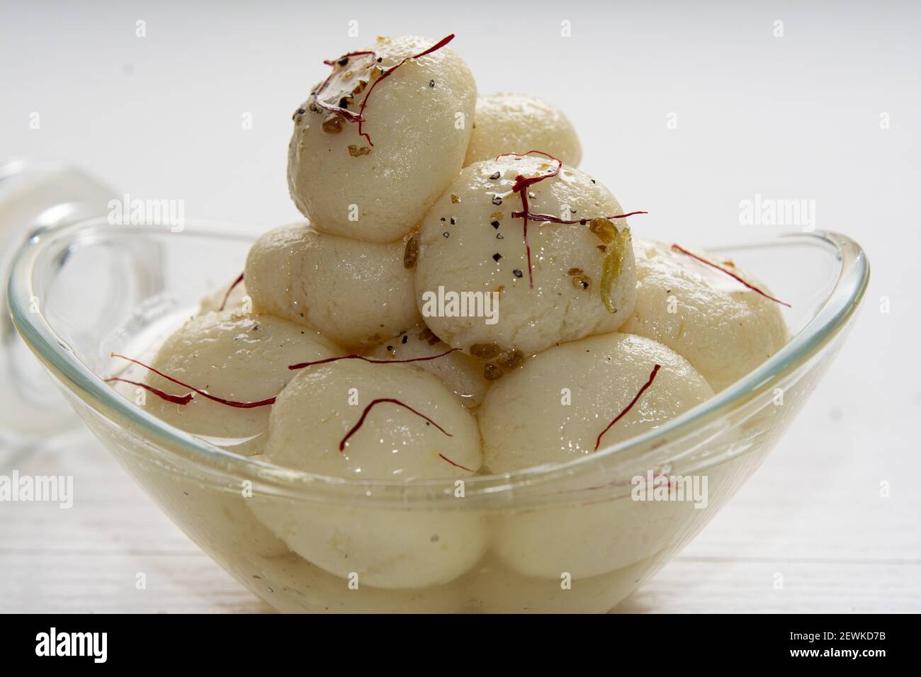 White rasagulla hi-res stock photography and images - Alamy