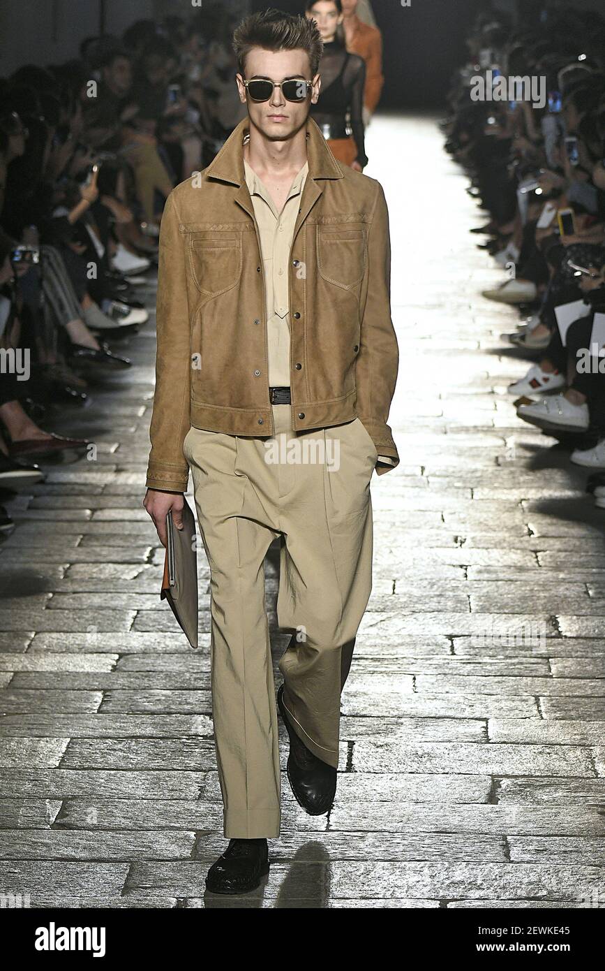Eduard Badaluta on the catwalk for Milan: Bottega Veneta RTW Spring ...