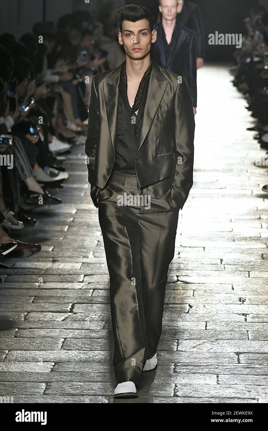 Flint Louis Hignett on the catwalk for Milan: Bottega Veneta RTW Spring ...