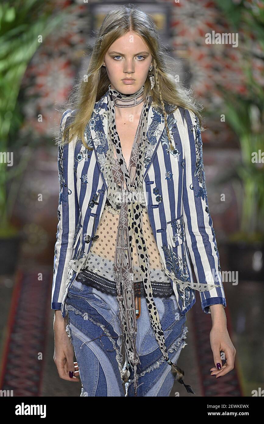 Noa Vermeer on the catwalk for Milan: Roberto Cavalli RTW Spring Summer ...