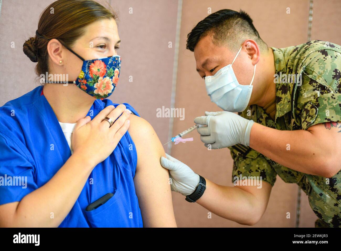 Usnh guam hi-res stock photography and images - Alamy