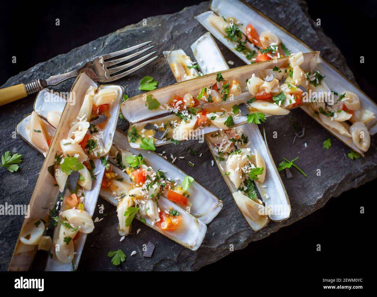 Razor clams hi-res stock photography and images - Alamy