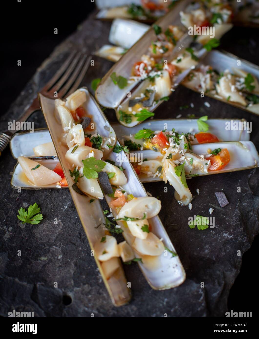 Razor clams hi-res stock photography and images - Alamy