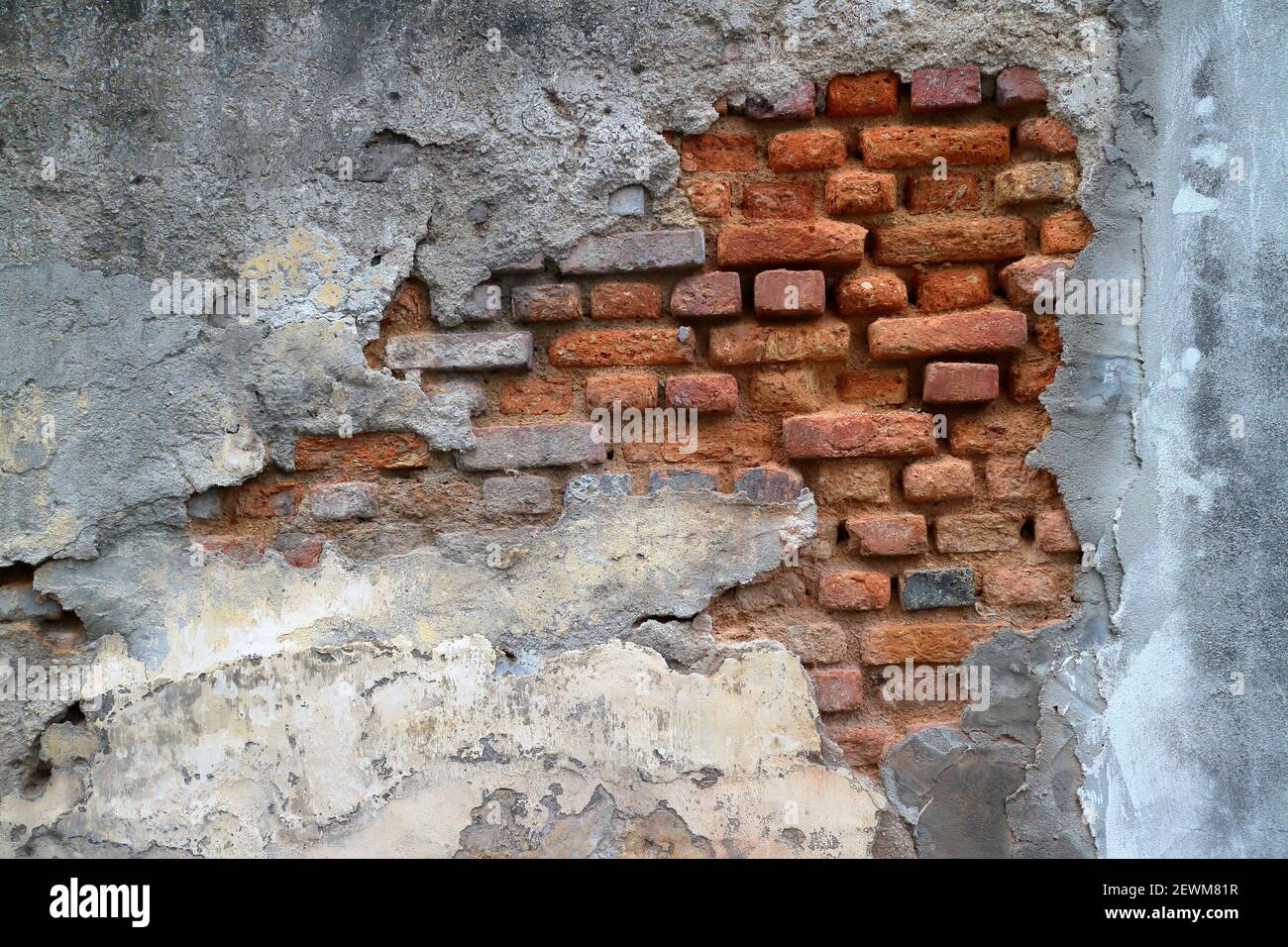 Break wall hi-res stock photography and images - Alamy
