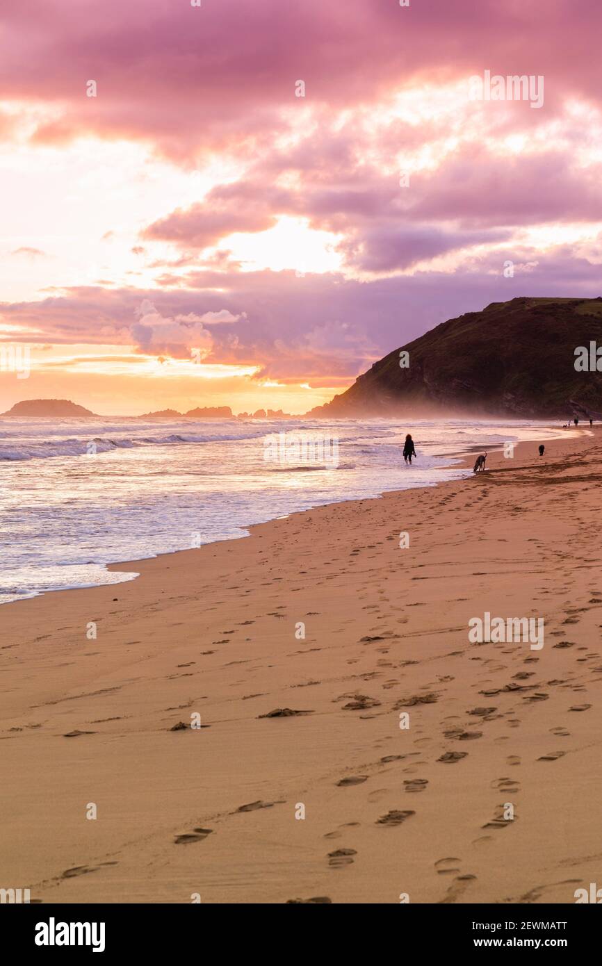 Zarautz beach hi-res stock photography and images - Alamy
