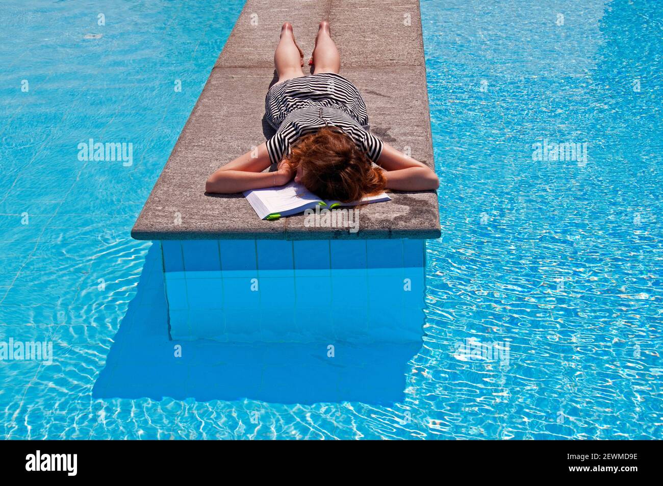 Sleeping book pool hi-res stock photography and images - Alamy