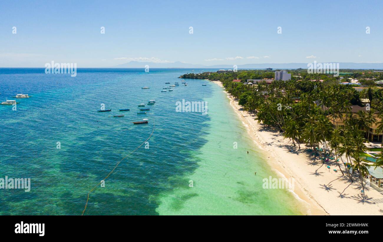 Alona beach, beautiful panoramic sea view, with clean water. Panglao ...