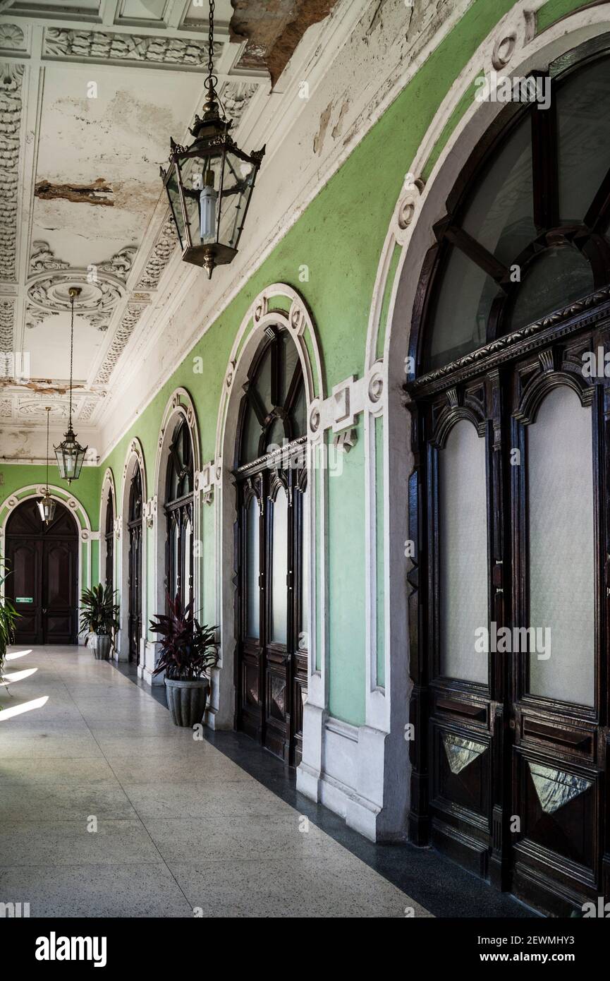 Maputo Cfm Station High Resolution Stock Photography and Images - Alamy