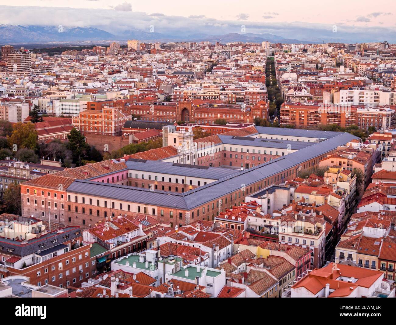 Linea del centro hi-res stock photography and images - Alamy