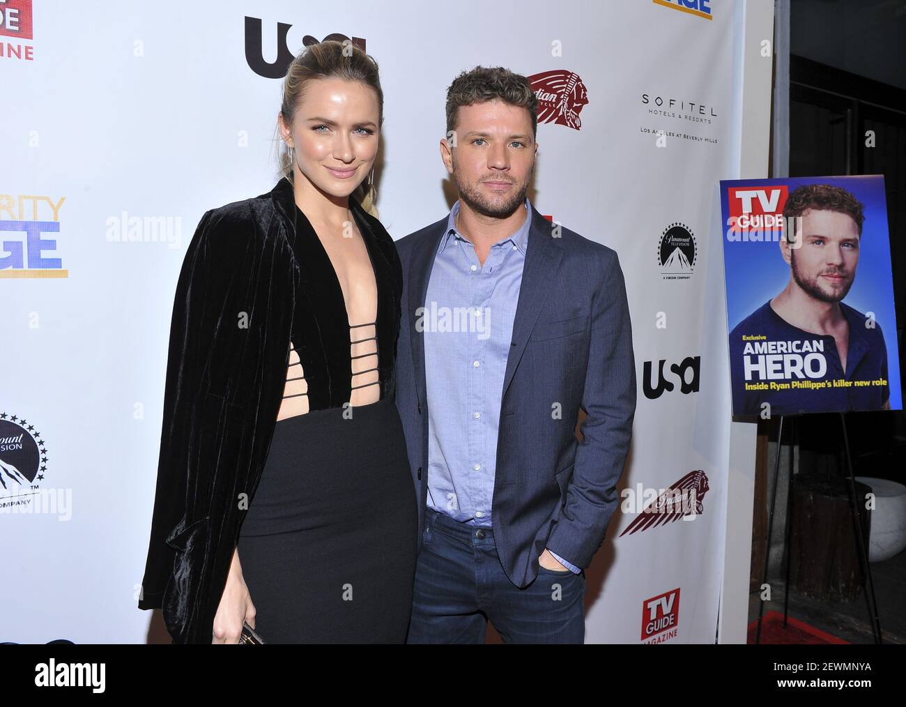 BEVERLY HILLS, CA - NOVEMBER 2: Shantel VanSanten and Ryan Phillippe ...