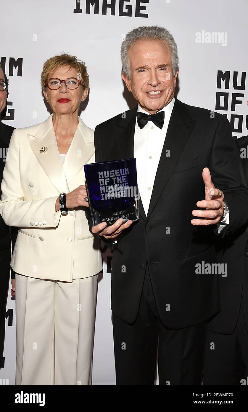 Annette Benning and honoree Warren Beatty attend the 30th Annual Museum ...