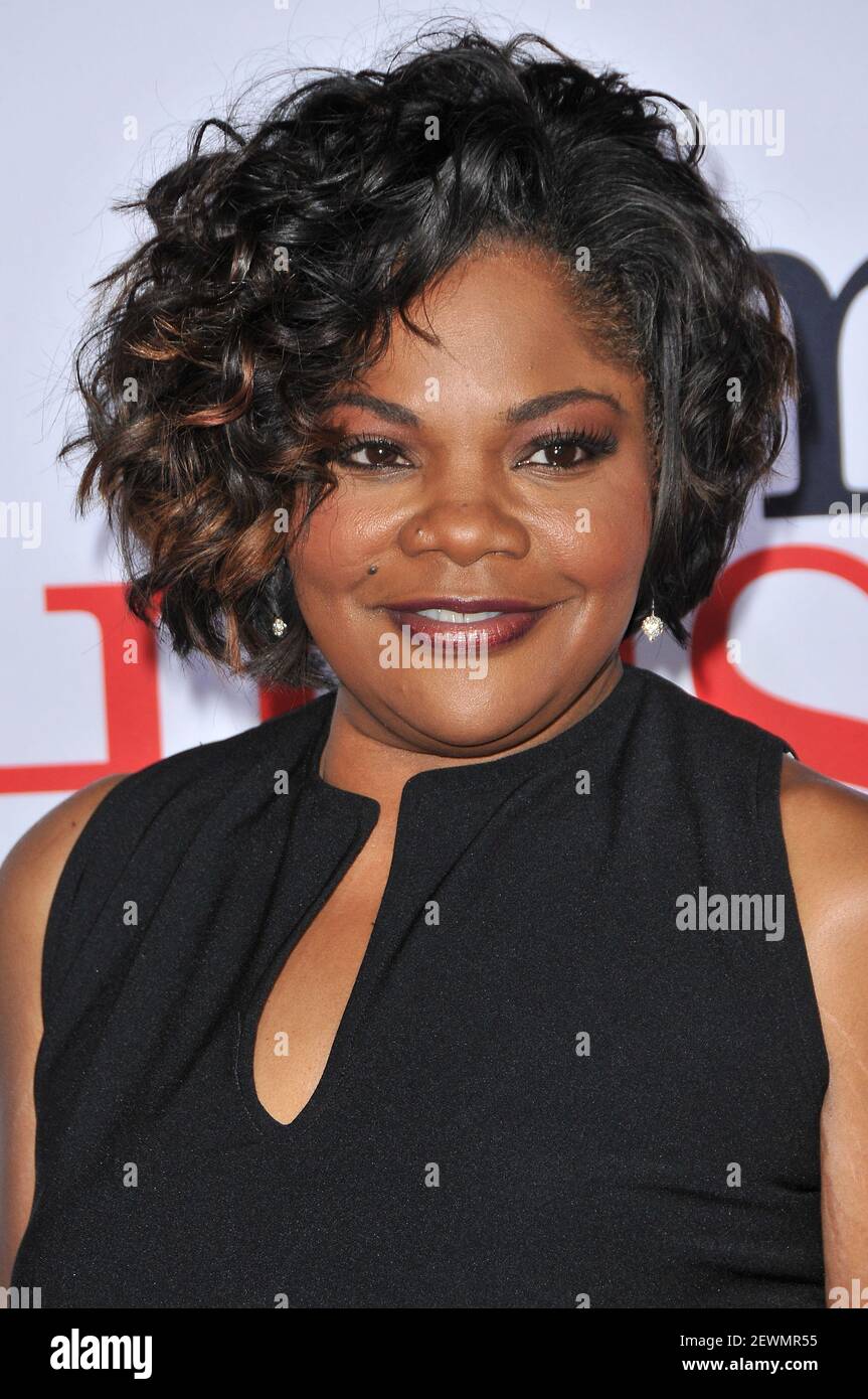 Mo'Nique arrives at Universal's "Almost Christmas" Los Angeles Premiere ...