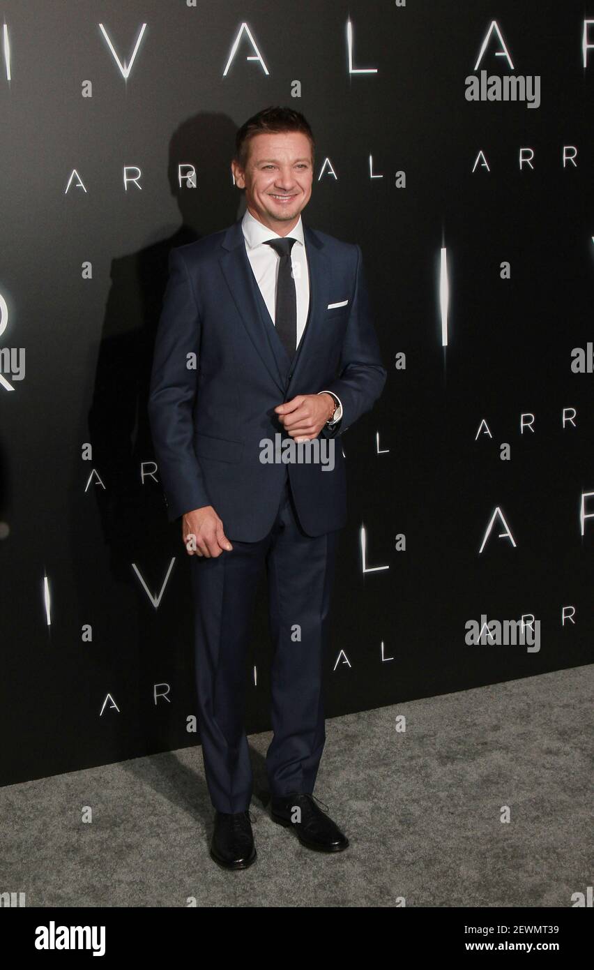 06 November 2016 - Westwood, California - Jeremy Renner. "Arrival" Los ...