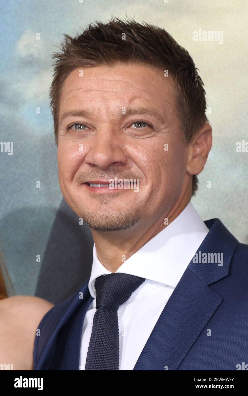 Jeremy Renner at Los Angeles Premiere Of Paramount Pictures's "Arrival ...