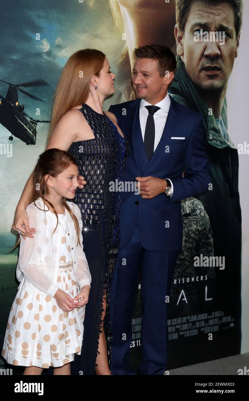 LOS ANGELES - NOV 6: Abigail Pniowsky, Amy Adams, Jeremy Renner at the ...