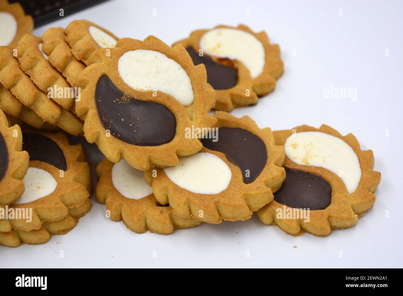 Ear to ear fried cake hi-res stock photography and images - Alamy
