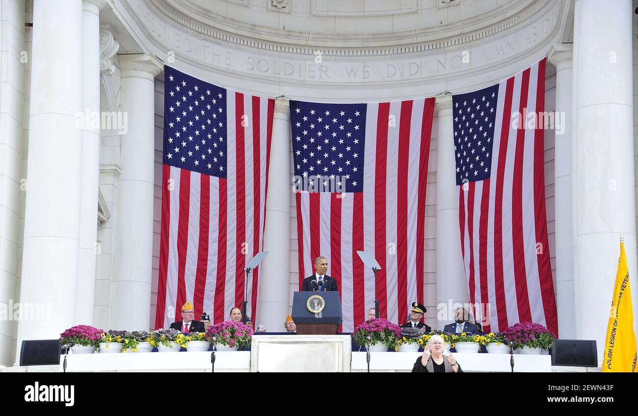United States President Barack Obama makes remarks in the Memorial ...