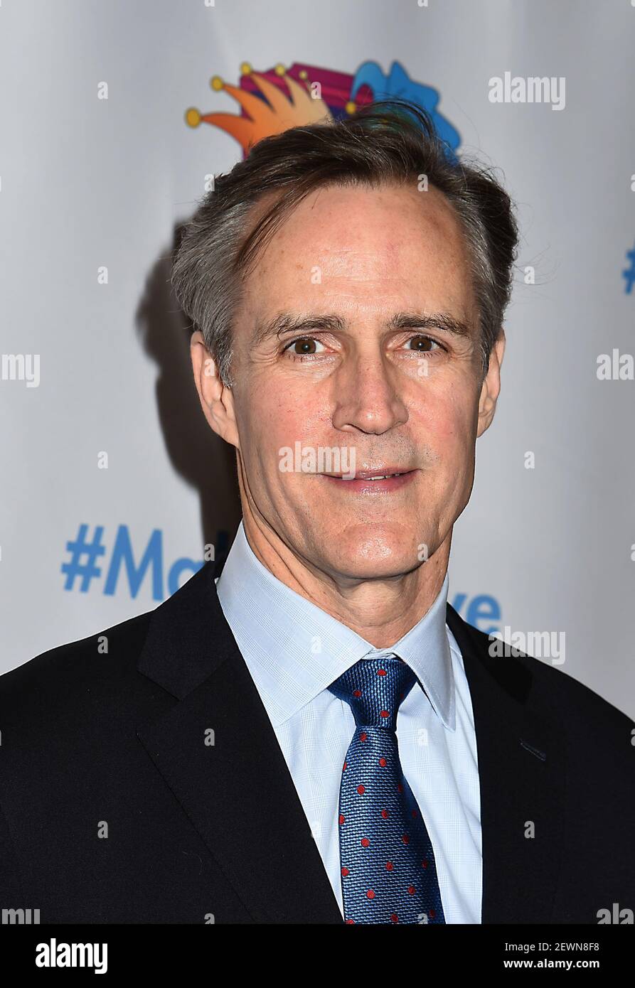 Howard McGillin attends the Only Make Believe's Gala "Make Believe on ...