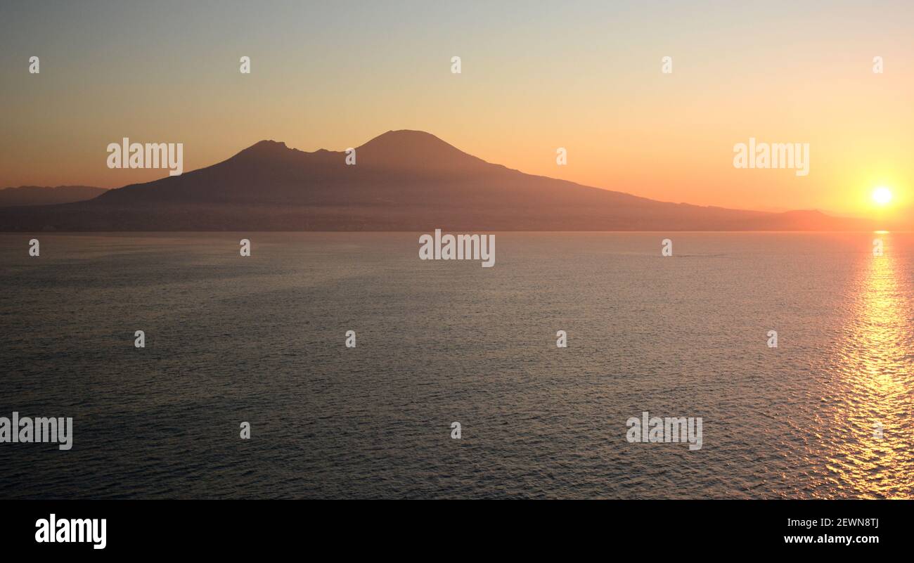 Sunrise on mount Vesuvius. Gulf of Napoli. Campania. Italy Stock Photo ...