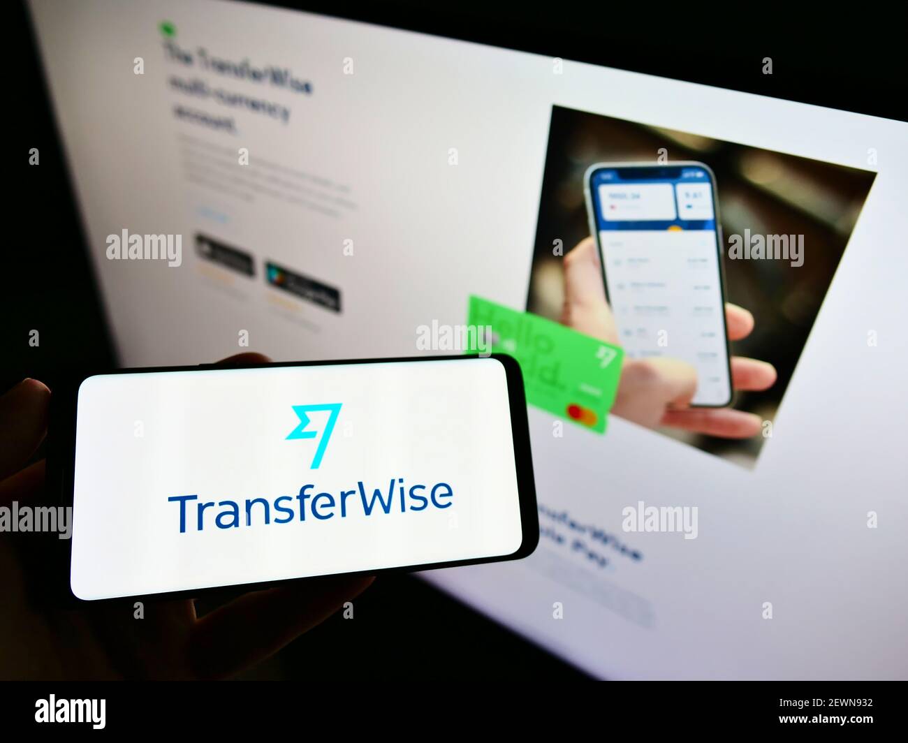 Transferwise logo hi-res stock photography and images - Alamy