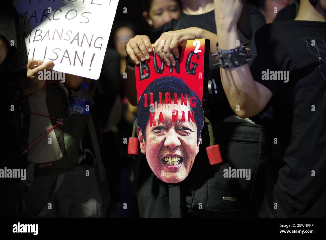 Various groups gather at People Power Monument in EDSA on Bonifacio Day ...