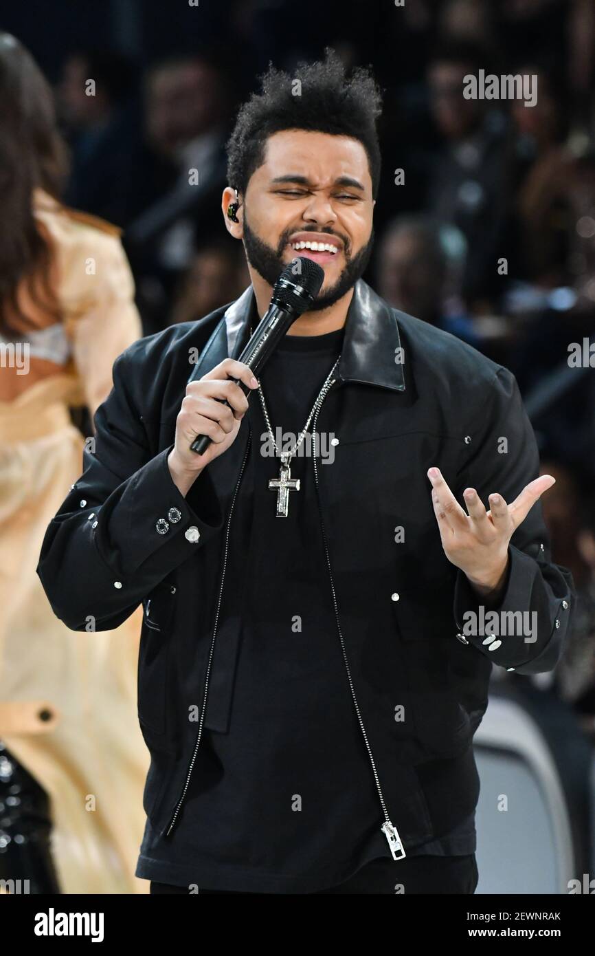 The Weeknd performs during the 2016 Victoria's Secret Fashion Show on ...