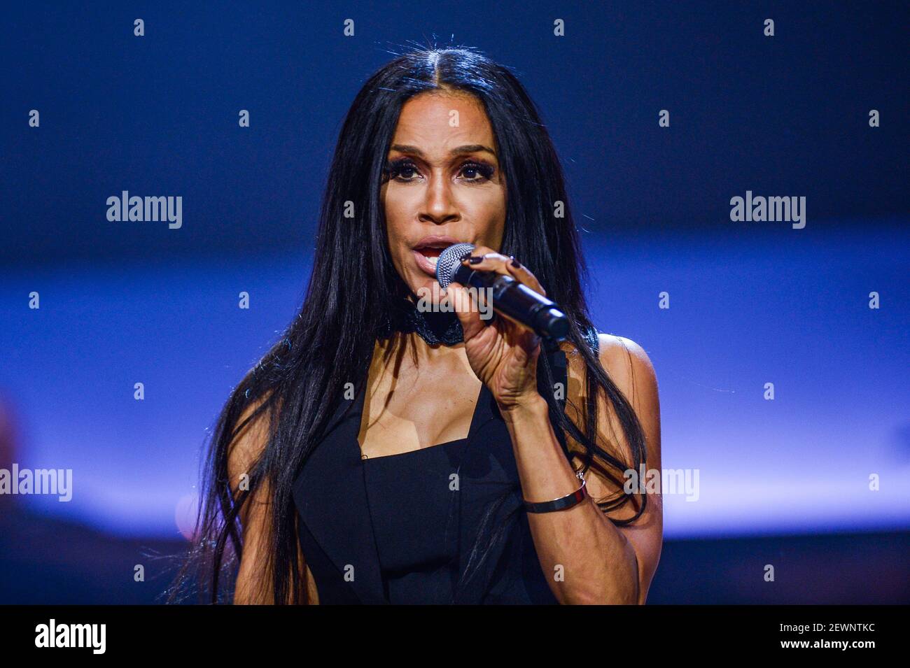NEW YORK CITY - NOVEMBER 30: Rhona Bennett, Terry Ellis and Cindy ...