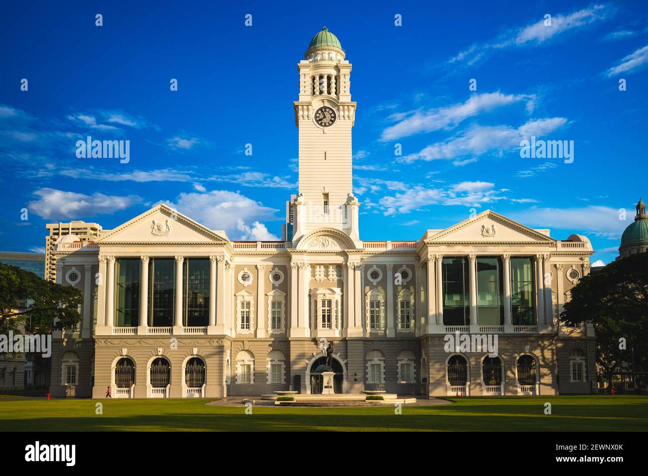 Victoria Theater and Concert Hall located at Singapore Stock Photo - Alamy