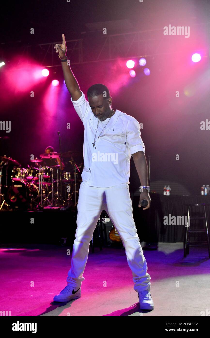 Shawn Stockman of Boyz II Men performs onstage at Pompano Beach ...