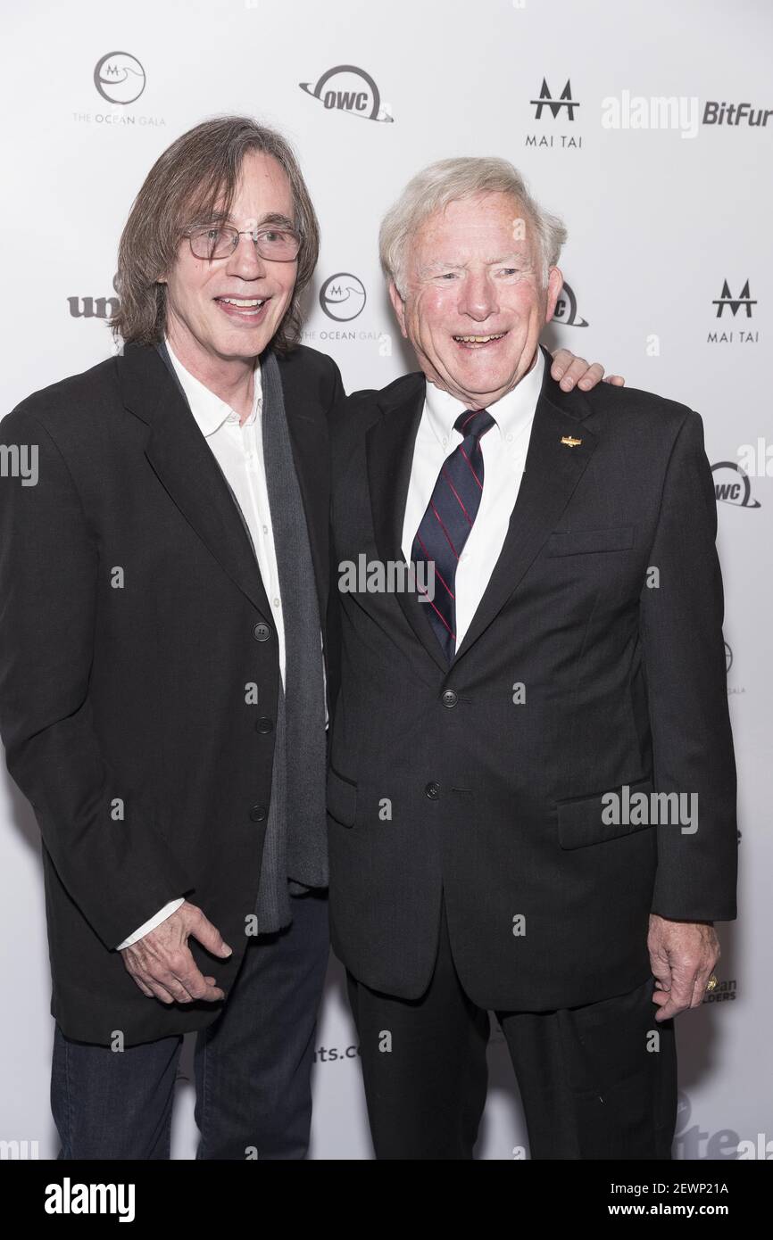 SAN FRANCISCO, CA - December 3 - Jackson Browne and Don Walsh attend ...