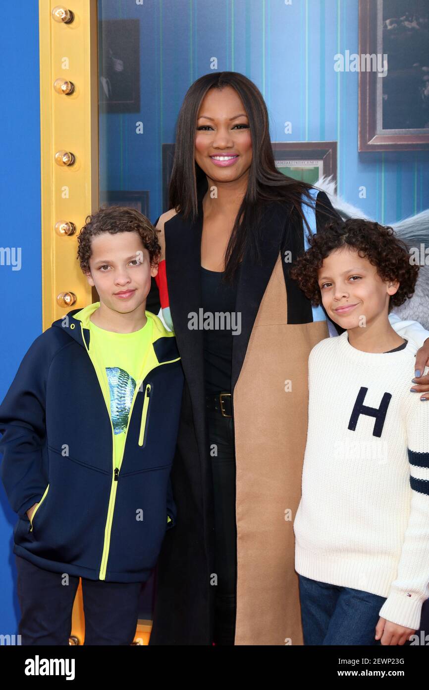 LOS ANGELES - DEC 3: Garcelle Beauvais, sons (Jaid Thomas Nilon, Jax ...
