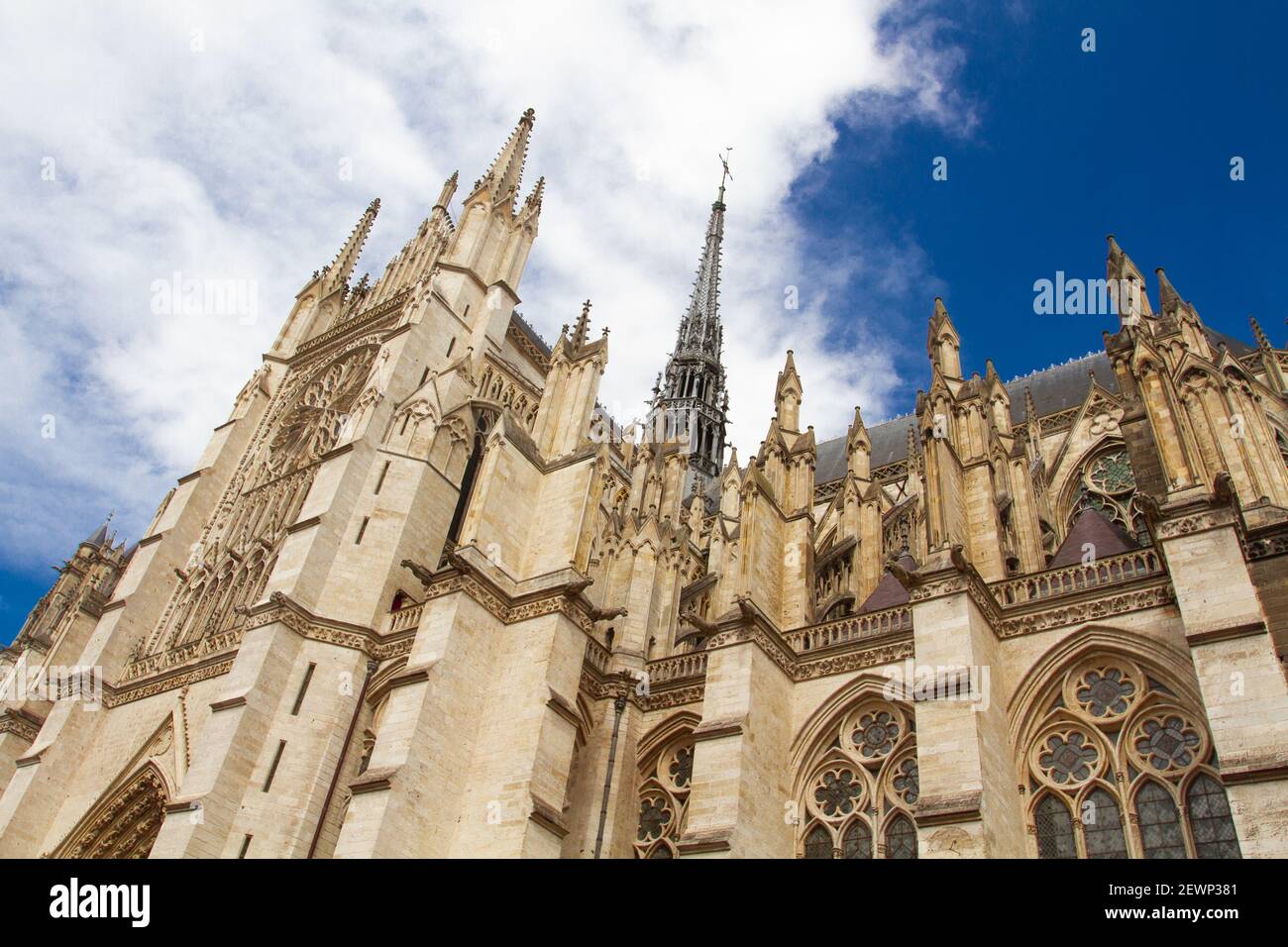 Amiens cathedral front hi-res stock photography and images - Alamy