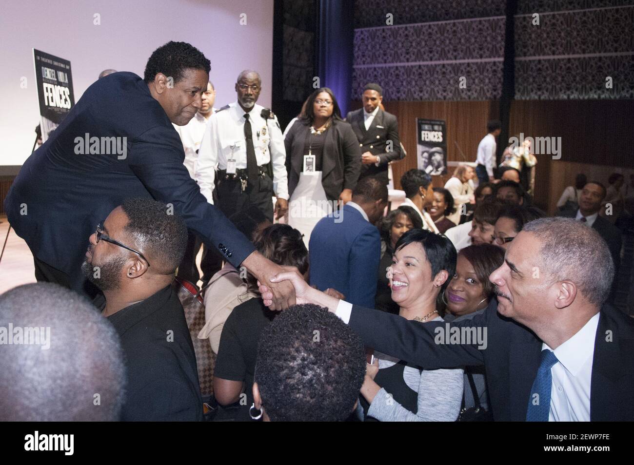 WASHINGTON DC - DEC 6: Denzel Washington shakes hands with Former ...