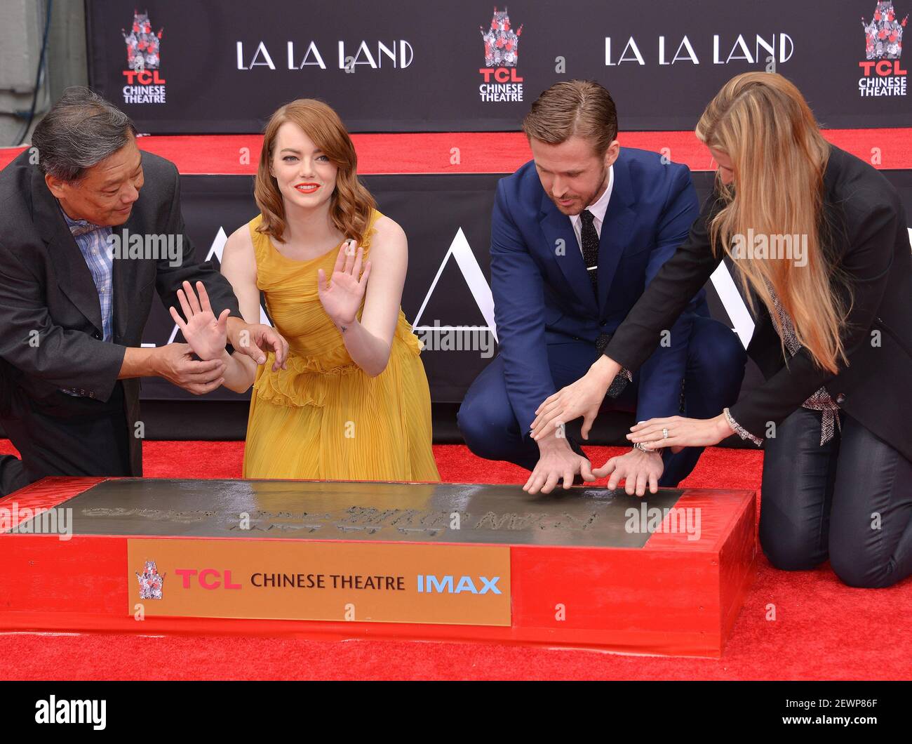 LA LA LAND Stars Emma Stone & Ryan Gosling Hand & Footprint Ceremony ...