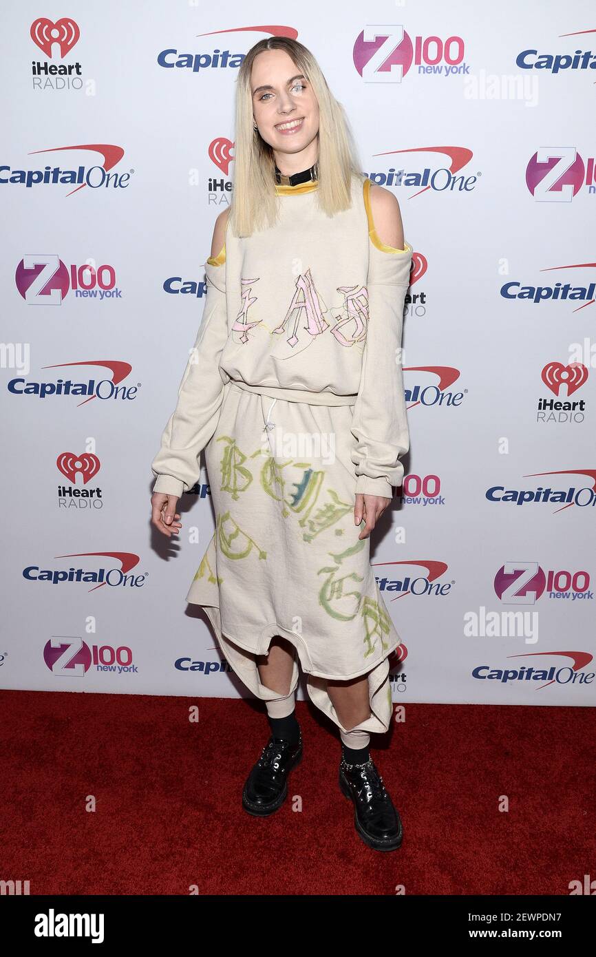 Singer MO attends the 2016 Z100's IHEARTRADIO JINGLE BALL at Madison ...