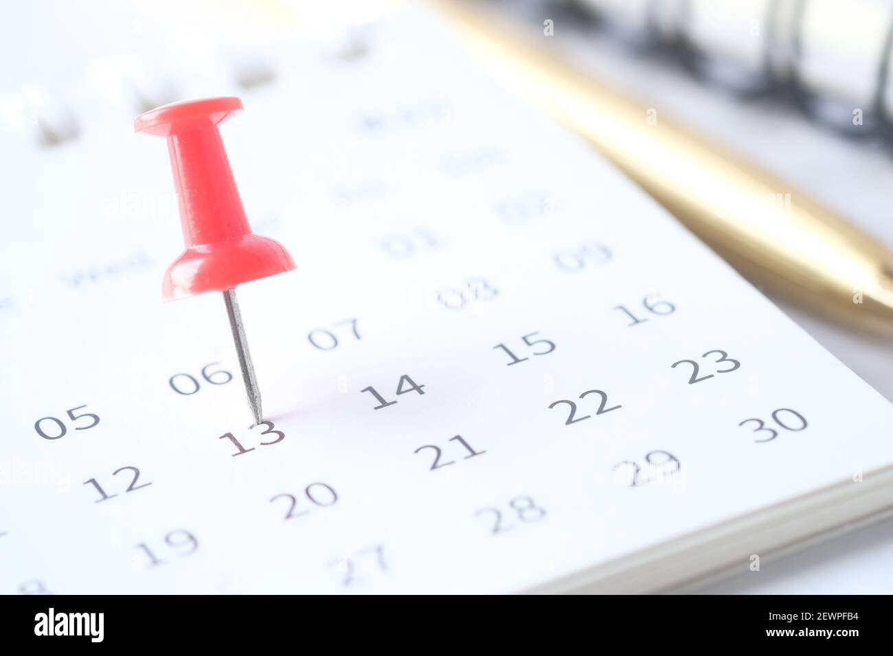 deadline concept with push pin on calendar date close up Stock Photo ...