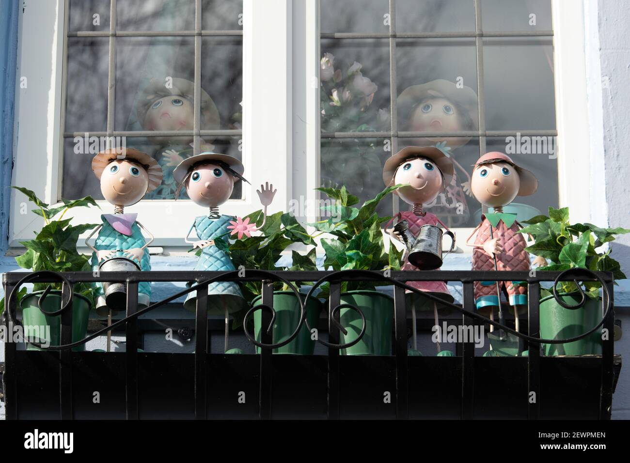 Marshwiggle cottage hi-res stock photography and images - Alamy